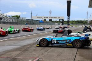 レース入門者からベテランまで楽しめる「本格派レーシングカー」VITAの魅力 - &Race