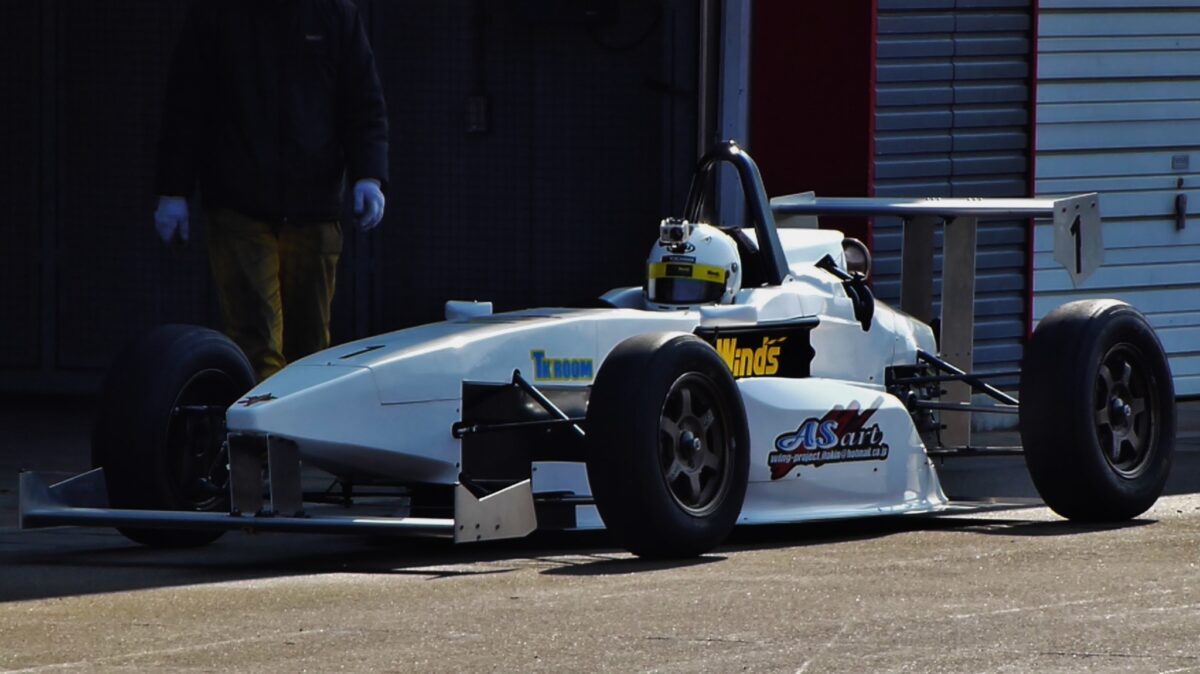 登竜門のジュニアフォーミュラSuper FJ｜走らせ方と魅力まで解説！ - &Race