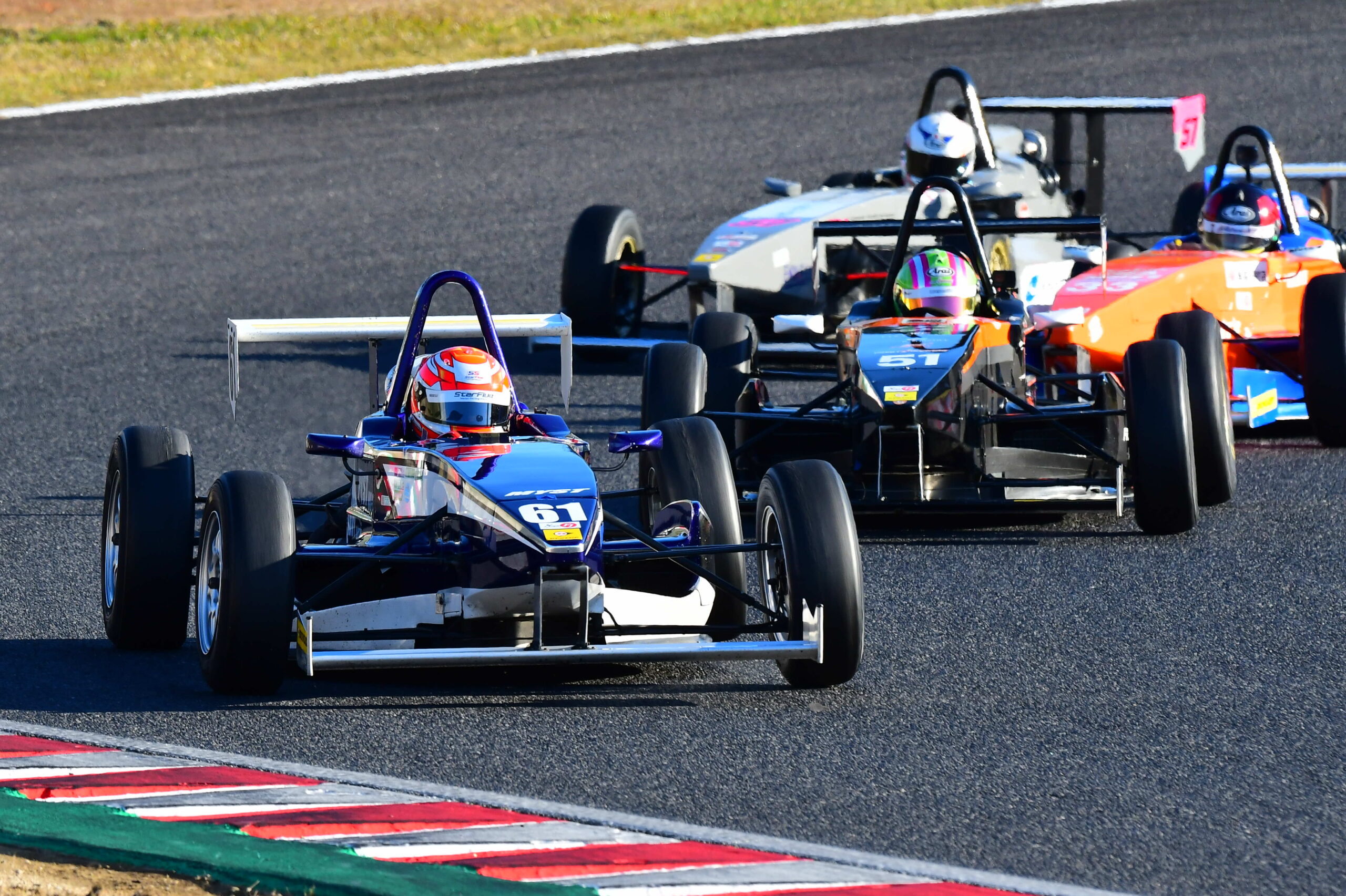 Super FJ日本一決定戦 2024 レースレポート2 セミファイナル編 - &Race